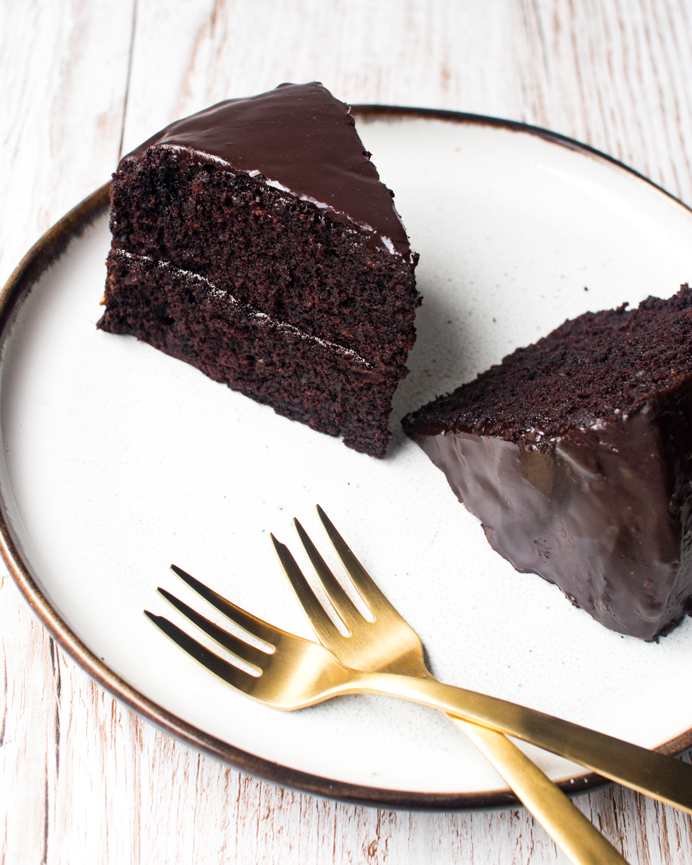 Vegán Sacher-torta: a tökéletes csokis piskótától lesz ellenállhatatlan ...